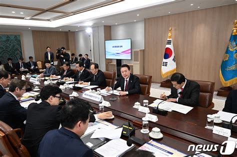 尹대통령 내수활성화 위해 정부·민간 함께 뛰어야 네이트 뉴스