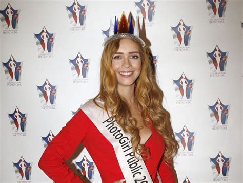 Krásná Modelka Iveta Kindlmanová Se Nebojí Ukázat Realitu A To Ani Po