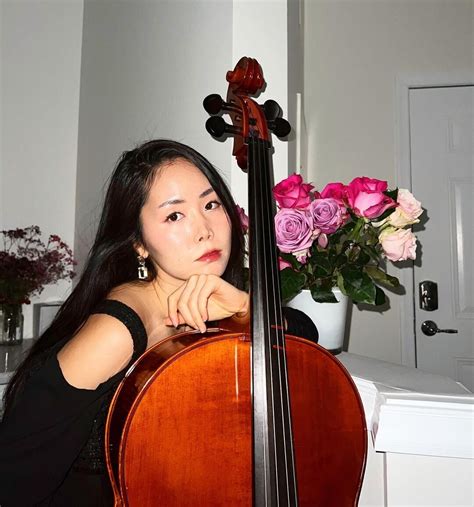 230207 Grace Instagram Update Kpopping