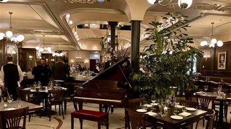 New French Restaurant La Grande Boucherie Bets Big On Chicago Axios