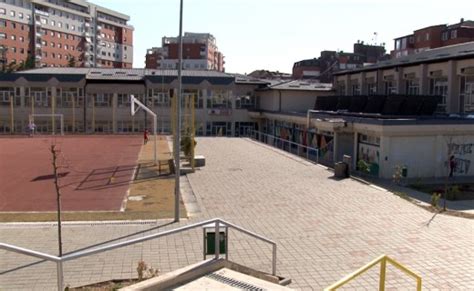 Shkolla “ismail Qemali” Mbipopullohet Nga Nxënësit Lajme Shqip