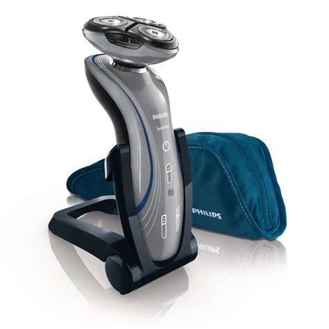 Shaver series 7000 SensoTouch Wet & dry electric shaver RQ1151/17 | Philips