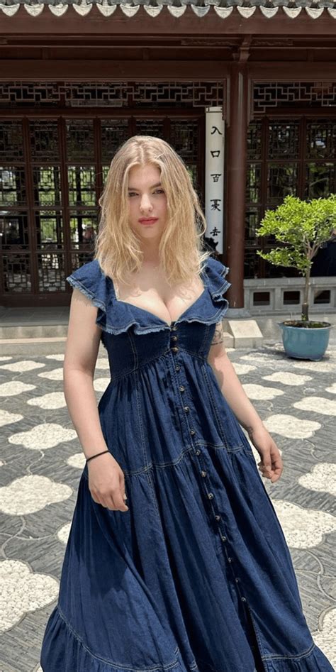 Lyliana Wray R Celebs