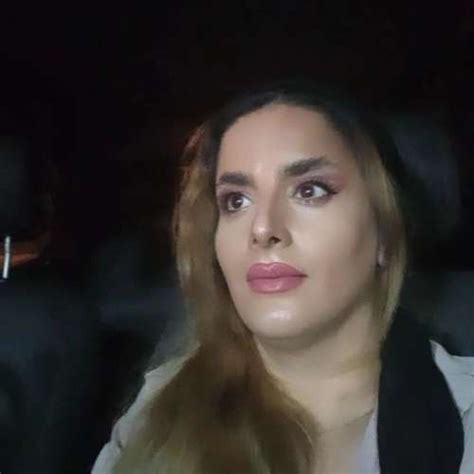 ستاره 37 ساله از رباط کریم تهران پروفایل در سایت همسریابی هلو