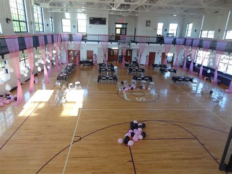 Pin By Stephanie Moore On Prom 2013 School Dance Decorations Prom