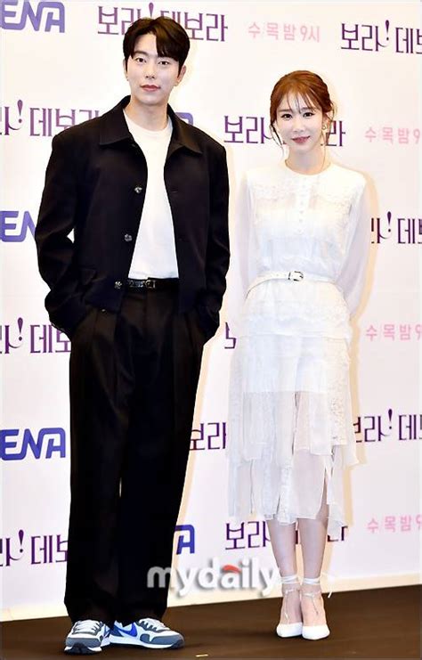 刘仁娜尹贤旻等艺人出席新剧看黛博拉发布会 搜狐大视野 搜狐新闻