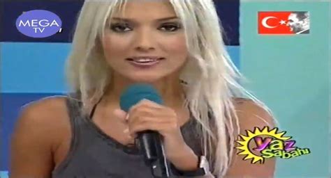 Demet Akalın Atv Yaz Sabahı 30 Ağustos 2005 Screenshot Yaz Atv