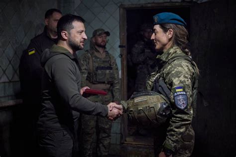 Зеленски на посещение на фронтовата линия за Деня на украинската морска