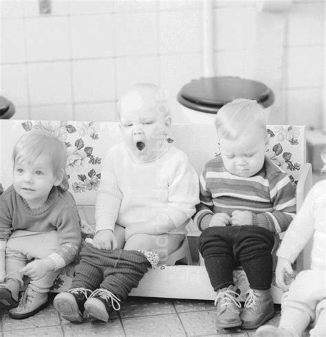Ddr Bildarchiv Berlin In Einer Kinderkrippe In Berlin Der