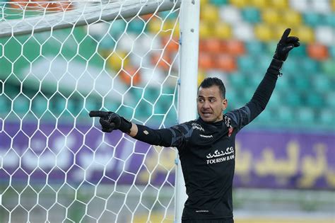 ادامه بلاتکلیفی حامد لک در پرسپولیس؛ دستور بازگشت هنوز صادر نشده است