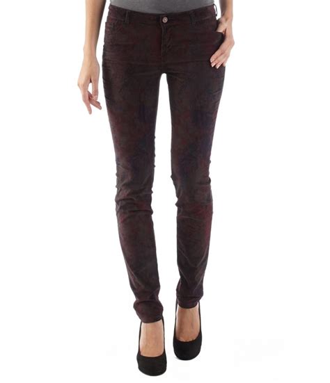 Add A Little Vintage Style To Your Wardrobe With These Floral Print