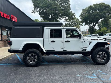 Camper Shell Wedge Vs Clamshell With Annex Jeep Gladiator Jt News
