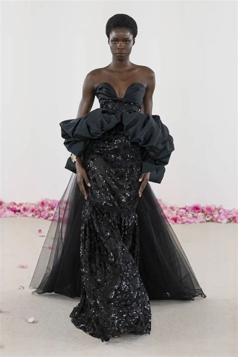 Giambattista Valli Haute Couture Fall Winter 2023 Fashionotography