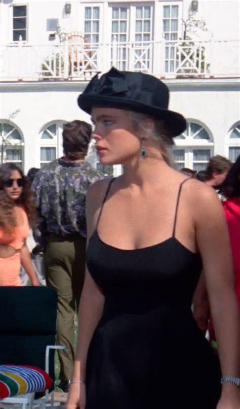 Baywatch Season 2 1991 Erika Eleniak 90s Fashion 90s Fashion Clothes