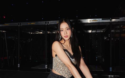 Lirik Lagu Flower Dari Jisoo Blackpink Dan Terjemahannya Okezone