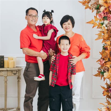 良辰吉日 喜提新车🚗 不是豪车更算不上炫富 只为纪念 Anna Chin Hui Hui Facebook