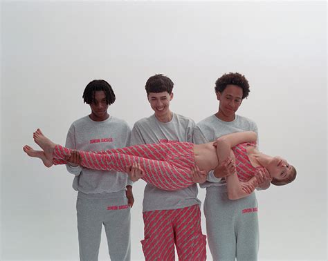 Los Secretos De María Simun Se Convierten En Moda Con Simun Basics