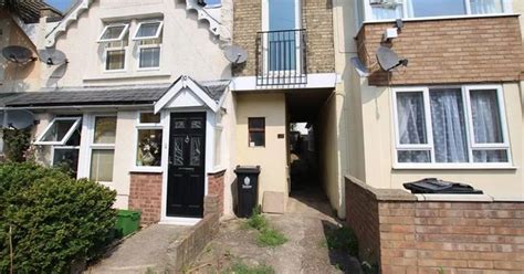 Essex House Prices Inside Essexs Cheapest Home On The Market For