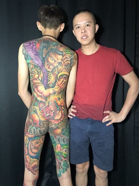 ปักพินโดย Huynhtrongnghia ใน Rồng Hổ รอยสักแขน สไตล์ ลายสักที่หลัง