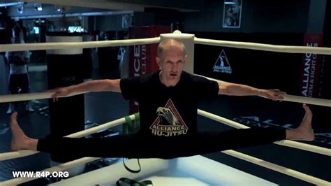 Тренировка с резиновыми петлями от Влада Фадеева Yoga And Mma Master