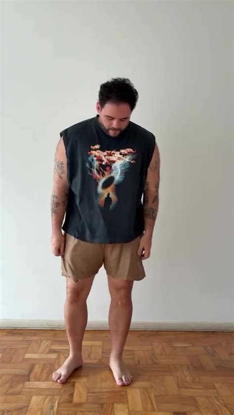 Vitor Arrudas Feet