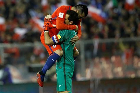 Feroz interna en la selección chilena Gary Medel le respondió a la mujer de Claudio Bravo Infobae