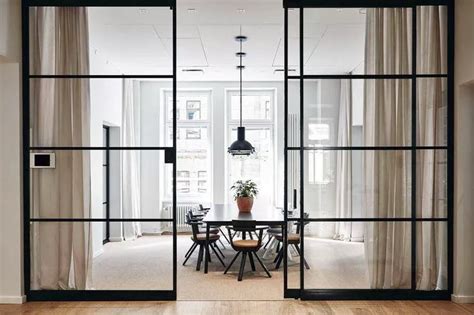 Очікування може стати реальністю Як створити затишну вітальню у маленькій квартирі Читайте на