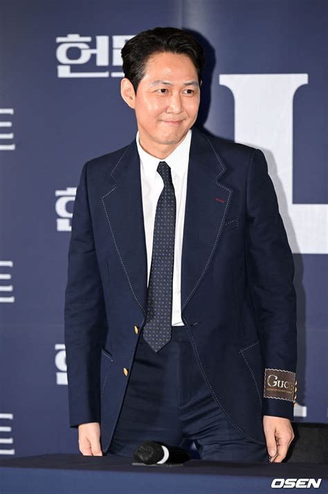 [사진]이정재 헌트 감독 겸 배우