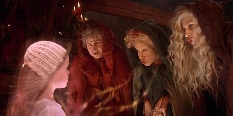 Hocus Pocus 2 Reveals The Sanderson Sisters Backstory