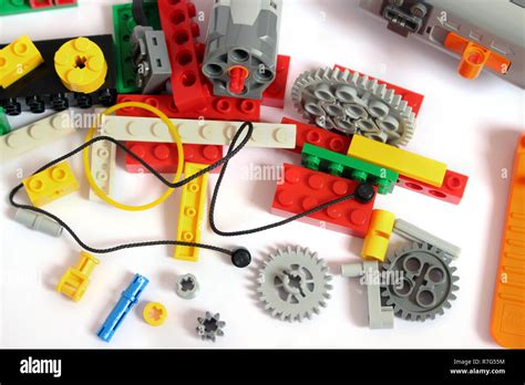 Jeu De Lego Pièces Mécaniques Dun Cubes Lego Lego Banque Dimages