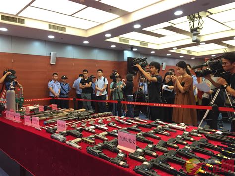 粵警破30餘個制販槍窩點網店 60港籍嫌疑人落網 香港文匯網