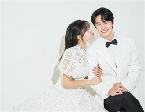 이수민♥원혁 결혼 父 이용식 반대 딛고 결실 머니s
