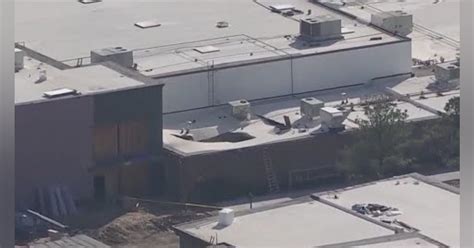 Roof Collapse At Friendswood Tx High School Leaves One Worker Dead