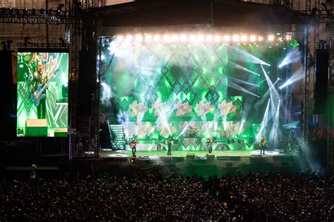 Más De 140 Mil Personas Cantaron Con Los Tigres Del Norte En El Zócalo