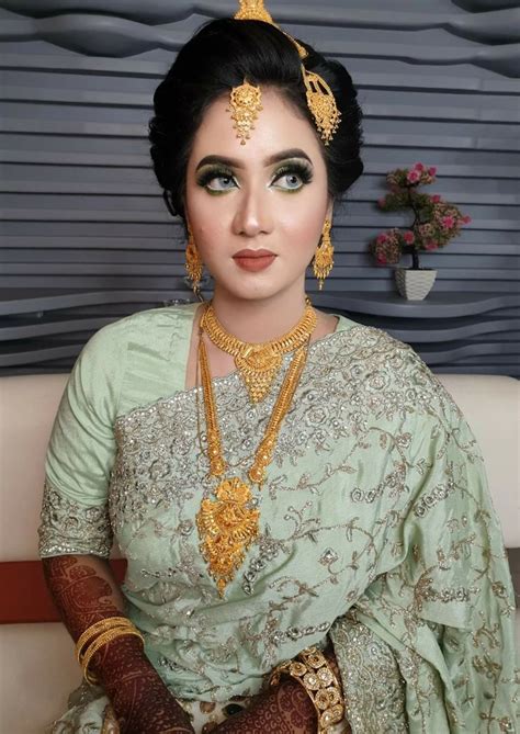 Pin By Arunachalam On Gold Bridal Jewelery Bride Jewelry Set Bridal Jewelry Sets Brides