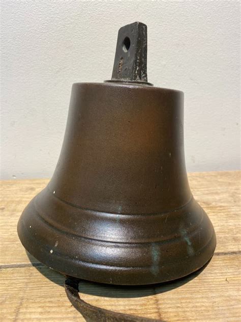 Ancienne Cloche De Navire En Bronze Lourd Kg Bronze Catawiki