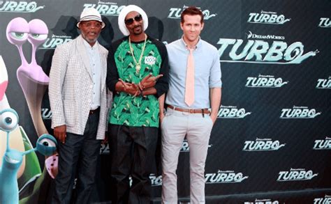 Ryan Reynolds Snoop Dogg Locked In A Bidding War Over 525m National