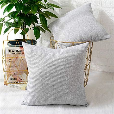 What Pillows Go With A Gray Sofa 31 Suggestions With Pictures