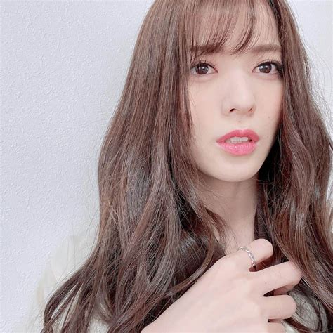 矢島舞美さんのインスタグラム写真 矢島舞美instagram「 6月に突入しましたね🌈 あっという間に上半期も残り1ヶ月🫨 素敵な6