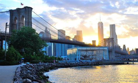 Brooklyn Bridge Park Mit Toller Aussicht Auf Die Skyline