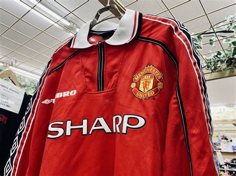 マンチェスターユナイテッド 1998 2000 Sharpスポンサー期のホームユニフォームが買取入荷しました！ 20221017発行