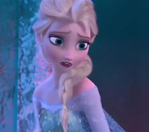 Terrified Elsa Gfy Scared Elsa Scrolller