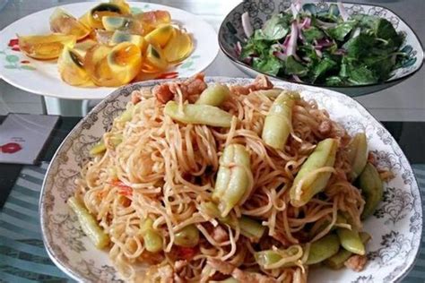 河南的经典特色面食——四季豆蒸卤面