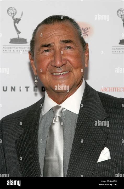 Sep 14 2007 Hollywood Ca Usa Actor August Schellenberg Arrives At The 59th Primetime Emmy