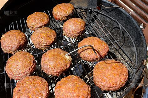 烤牛肉和奶酪汉堡包