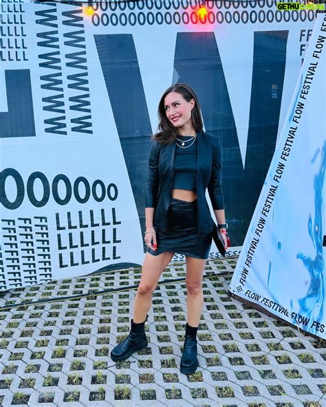 Sanna Marin Wiki Biography Age Gallery Spouse And More