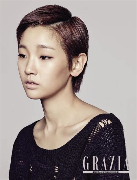 박소담 ‘멋쁨 발산하는 패션 화보 공개파격 숏컷 헤어 ‘눈길 아주경제