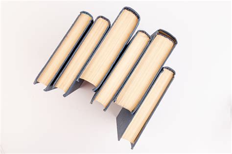 오래된 하드 백 책 배경 맨 위 보기입니다 교육 배경 학교로 돌아갑니다 텍스트공간을 복사합니다 0명에 대한 스톡 사진 및 기타 이미지 Istock