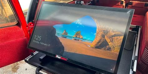 How Does A Workforce Industrial Touchscreen Improve Productivity