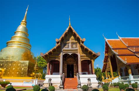 วัดพระสิงห์ พระพุทธรูปคู่บ้านคูเมืองเชียงใหม่ Thesunsight